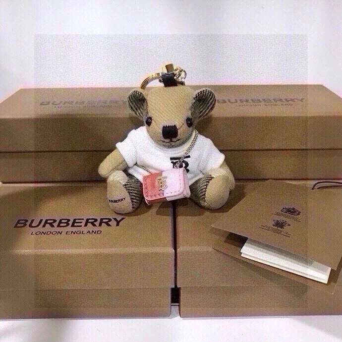 Low-cost Burberry Ornaments