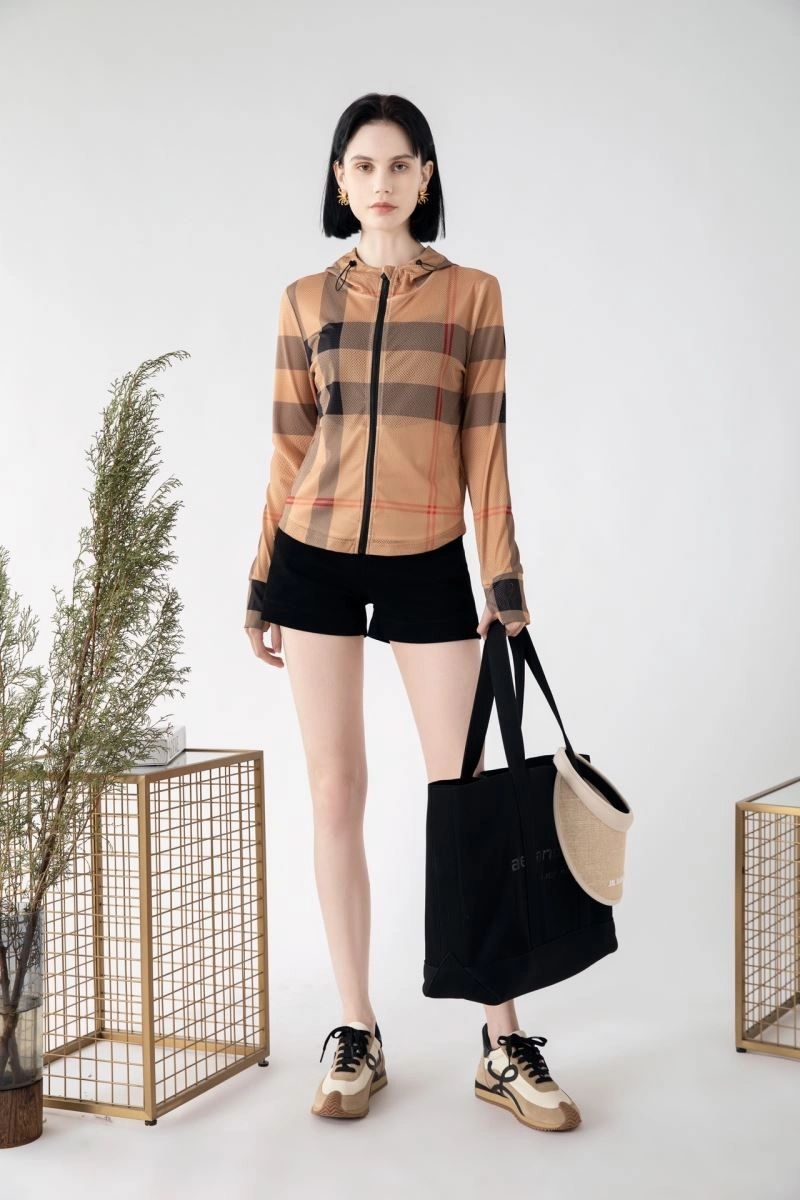 Economical Burberry Outwear