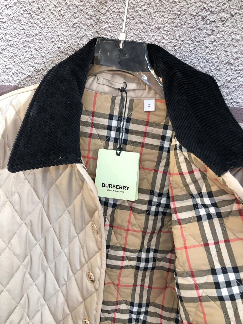 Low-cost Burberry Outwear