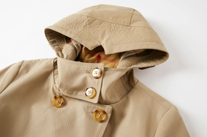 Low-cost Burberry Outwear