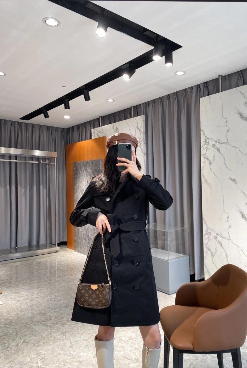 Legit Burberry Outwear