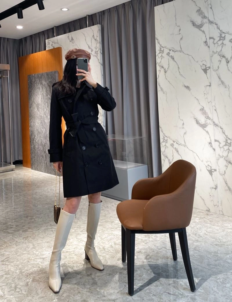 Legit Burberry Outwear