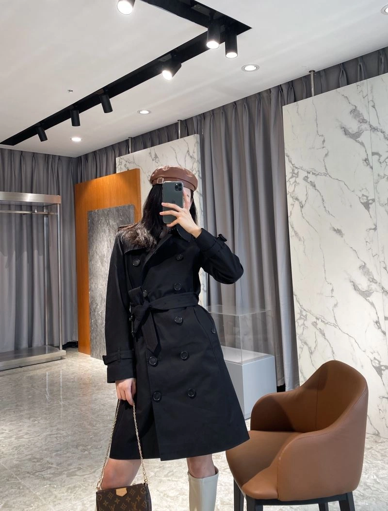 Legit Burberry Outwear