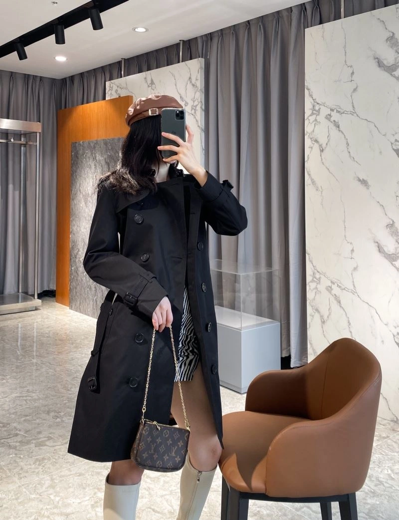Legit Burberry Outwear