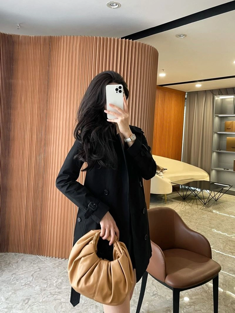 Accurate model Burberry Outwear