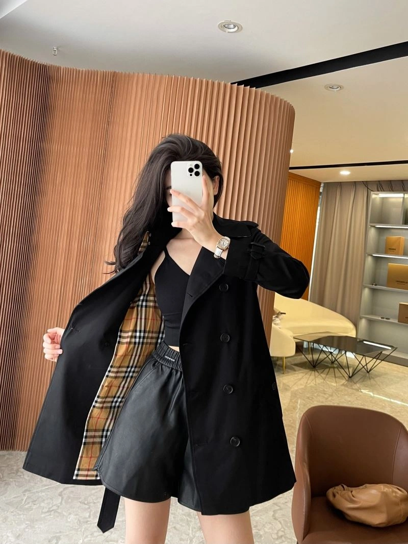 Accurate model Burberry Outwear