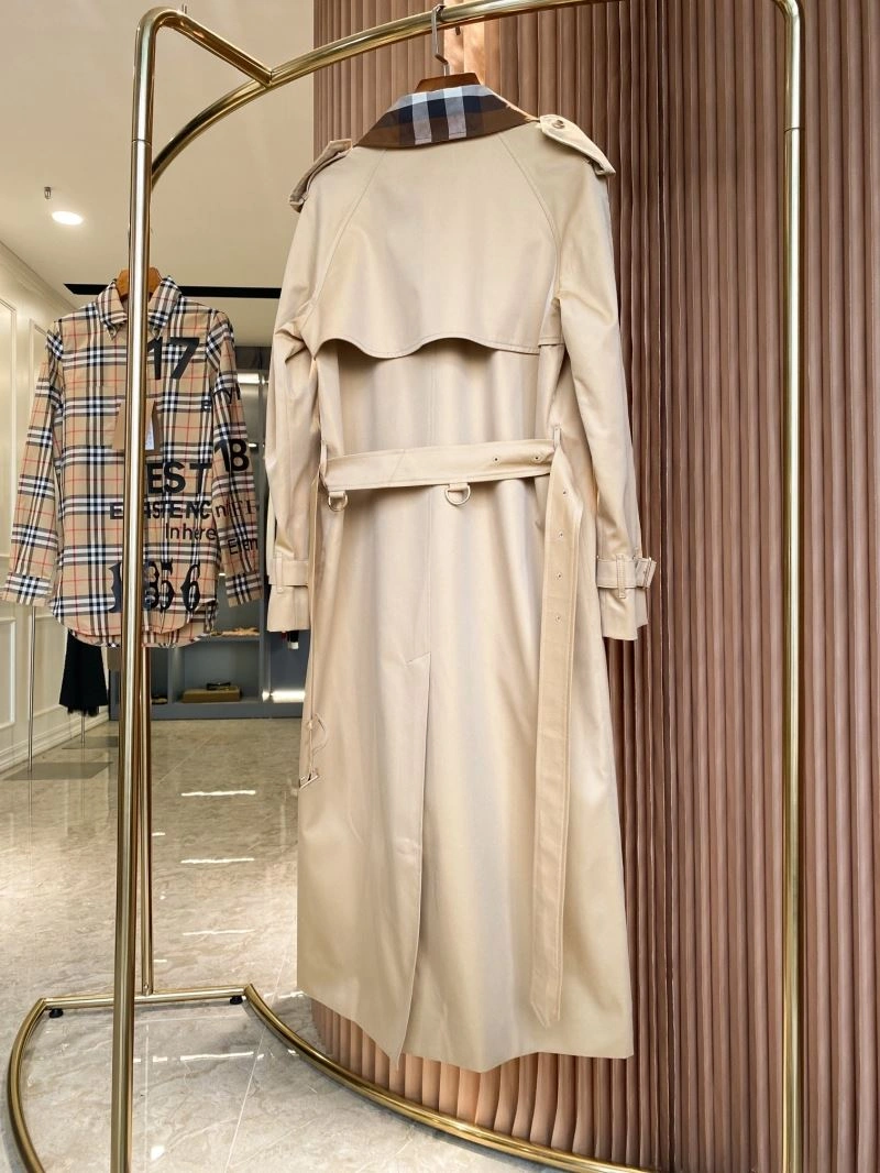 Discounted Burberry Outwear