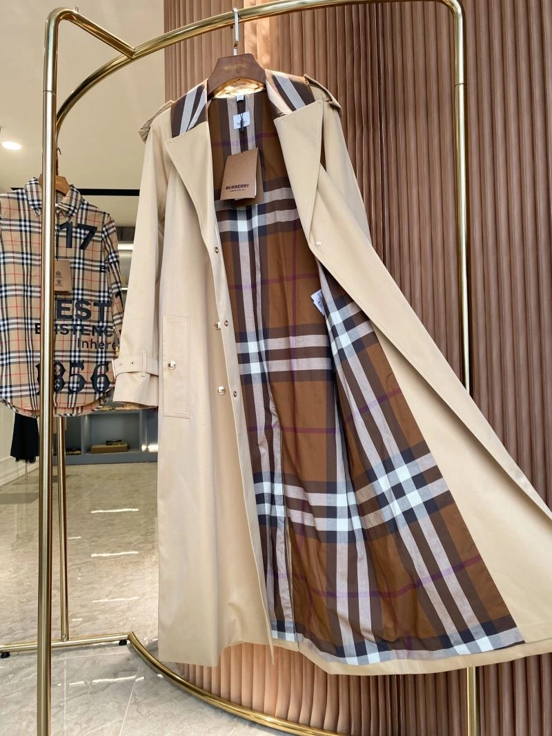 Discounted Burberry Outwear