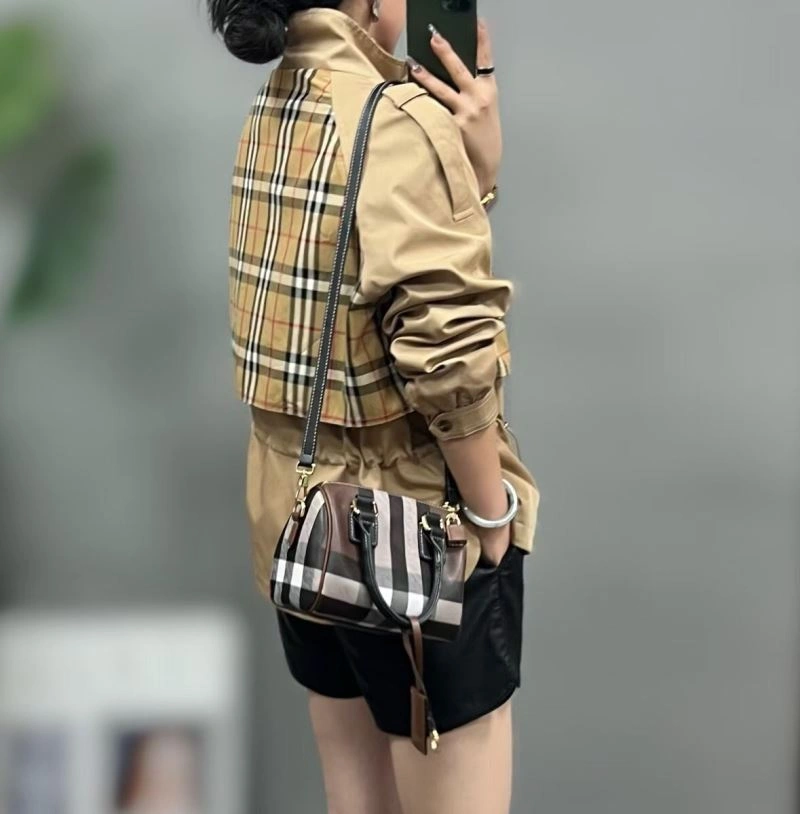 Accurate model Burberry Outwear