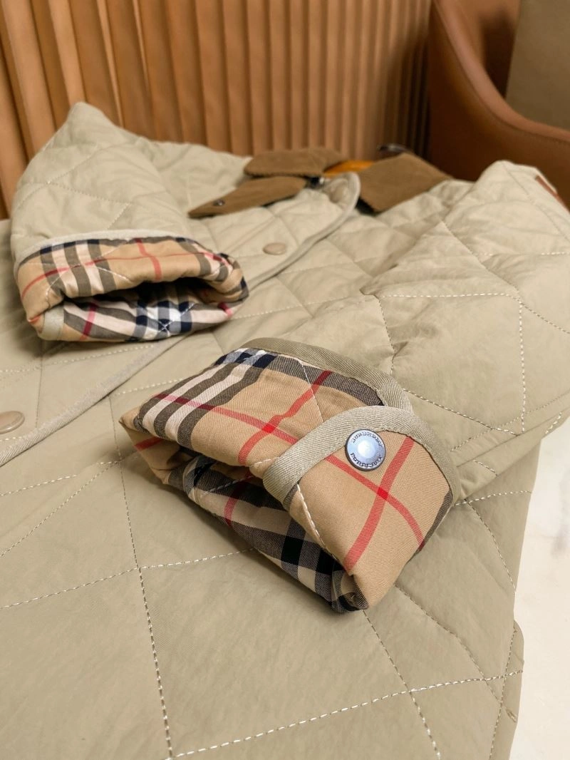 Economical Burberry Outwear