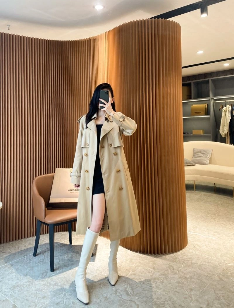 Economical Burberry Outwear