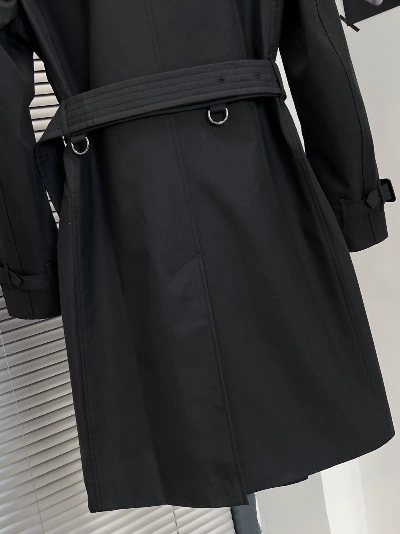 Economical Burberry Outwear