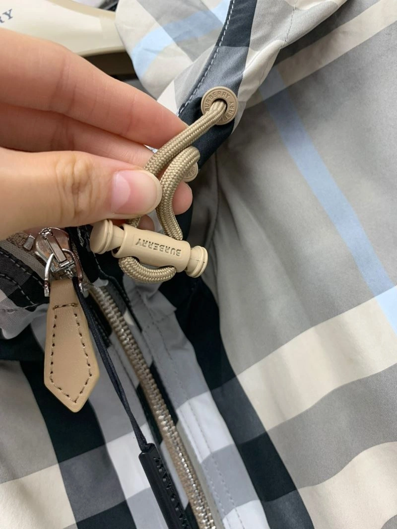 Brand-original Burberry Outwear