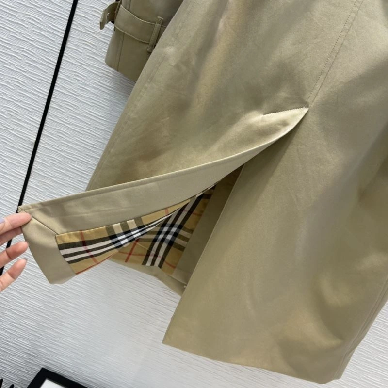 Official Burberry Outwear