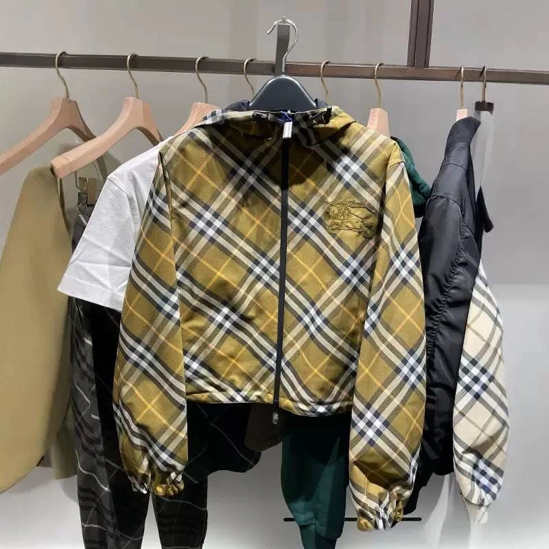 Brand-original Burberry Outwear