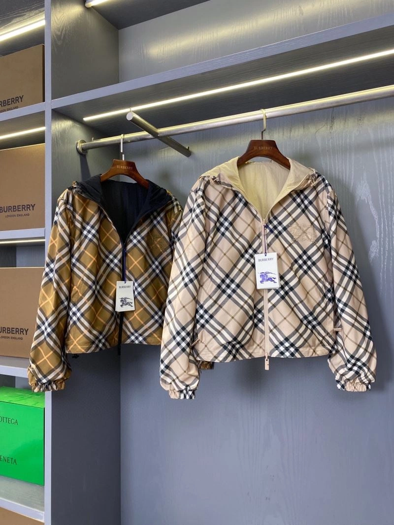 Accurate model Burberry Outwear
