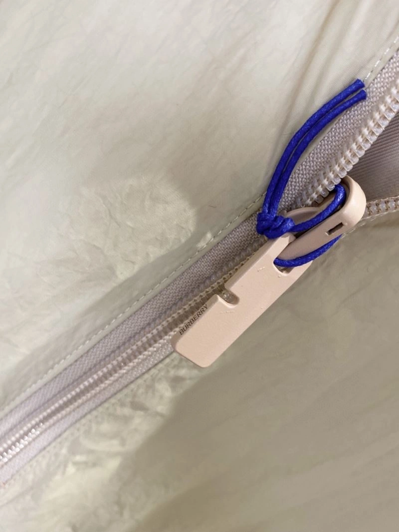 Accurate model Burberry Outwear