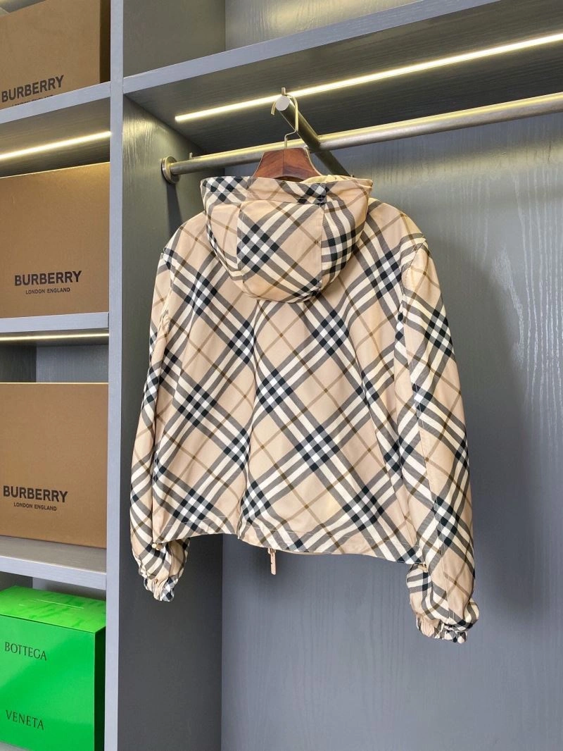 Accurate model Burberry Outwear