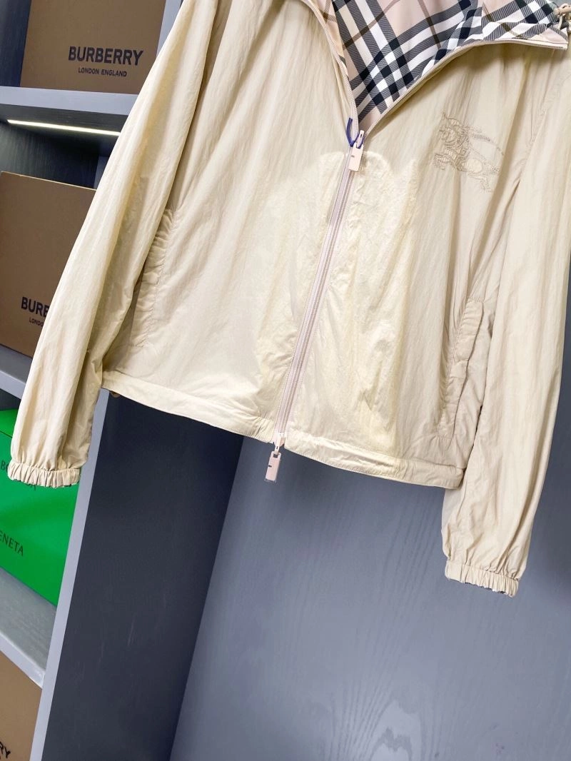 Accurate model Burberry Outwear