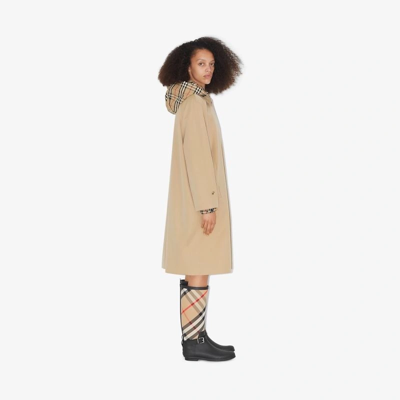 Accurate model Burberry Outwear