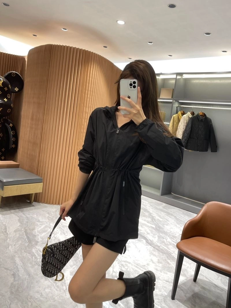 Brand-original Burberry Outwear