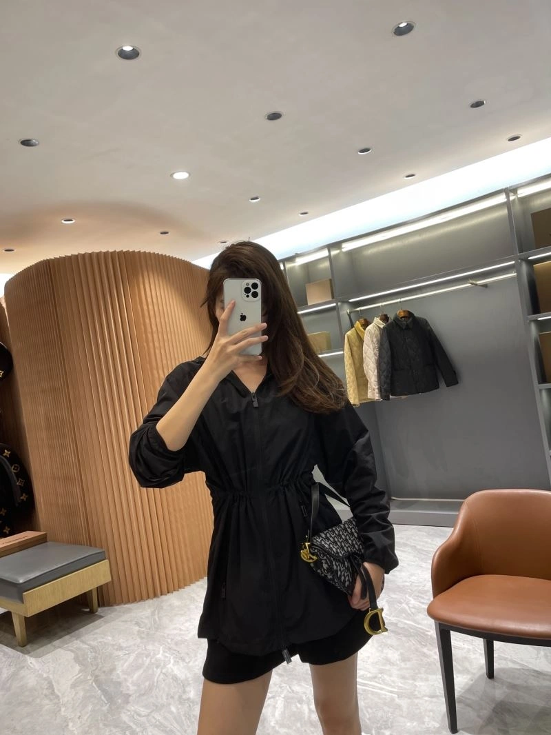 Brand-original Burberry Outwear