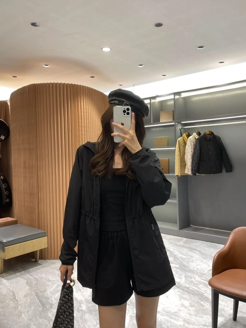 Brand-original Burberry Outwear