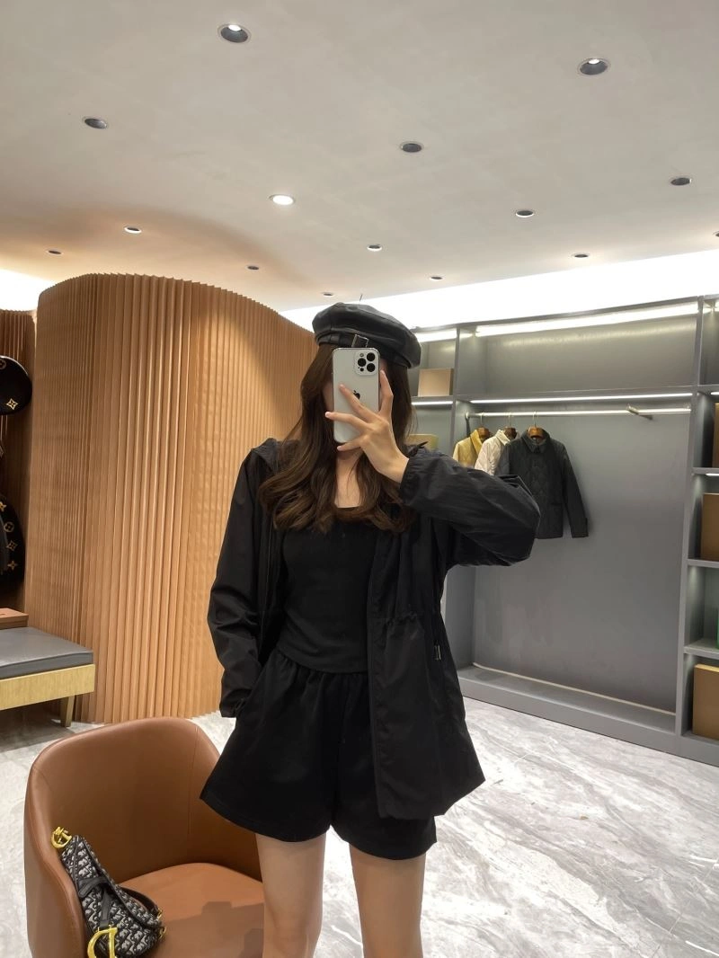 Brand-original Burberry Outwear