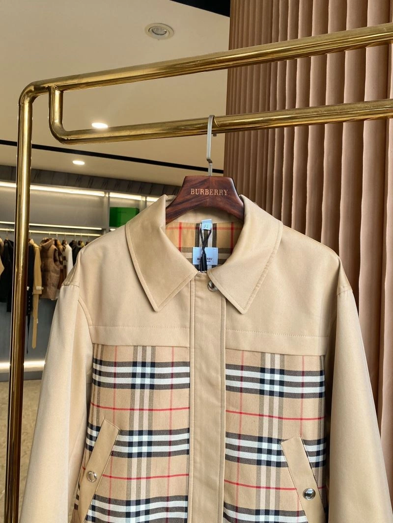 Bargain Burberry Outwear