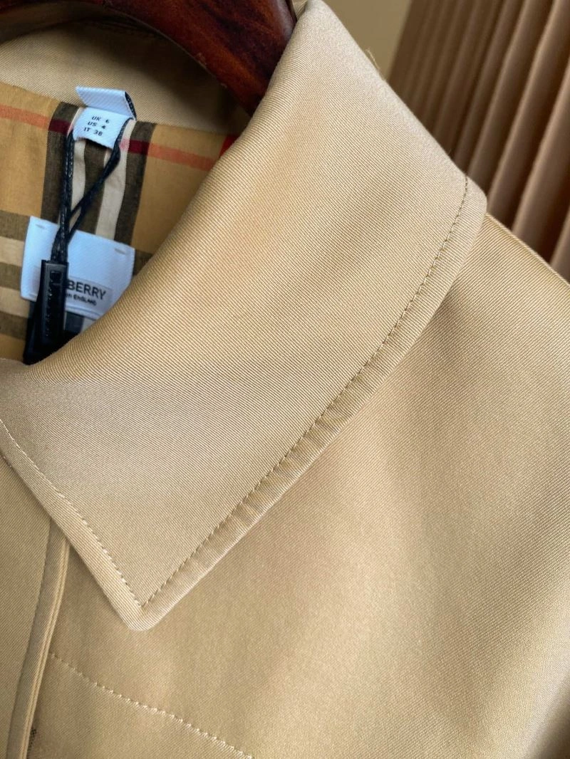 Bargain Burberry Outwear