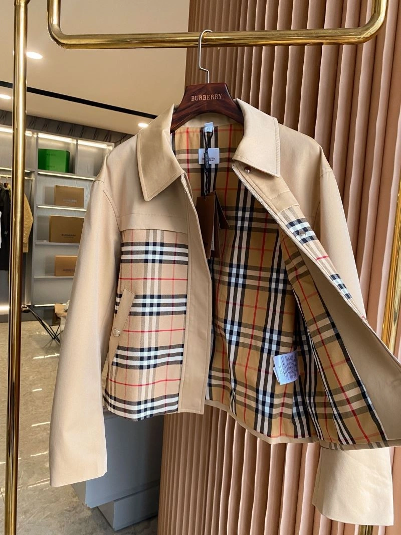 Bargain Burberry Outwear