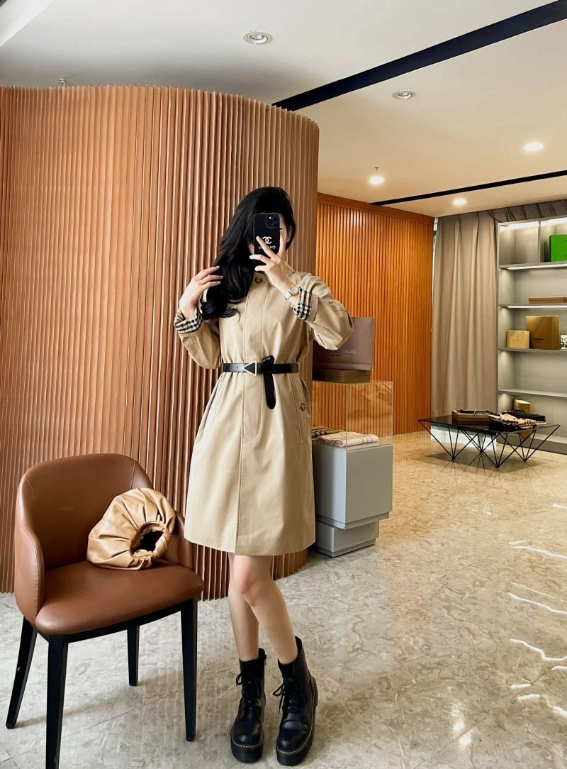 Inexpensive Burberry Outwear