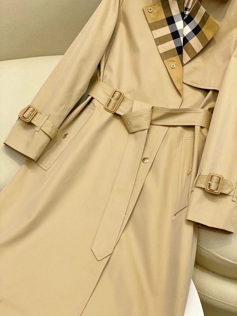 Low-cost Burberry Outwear