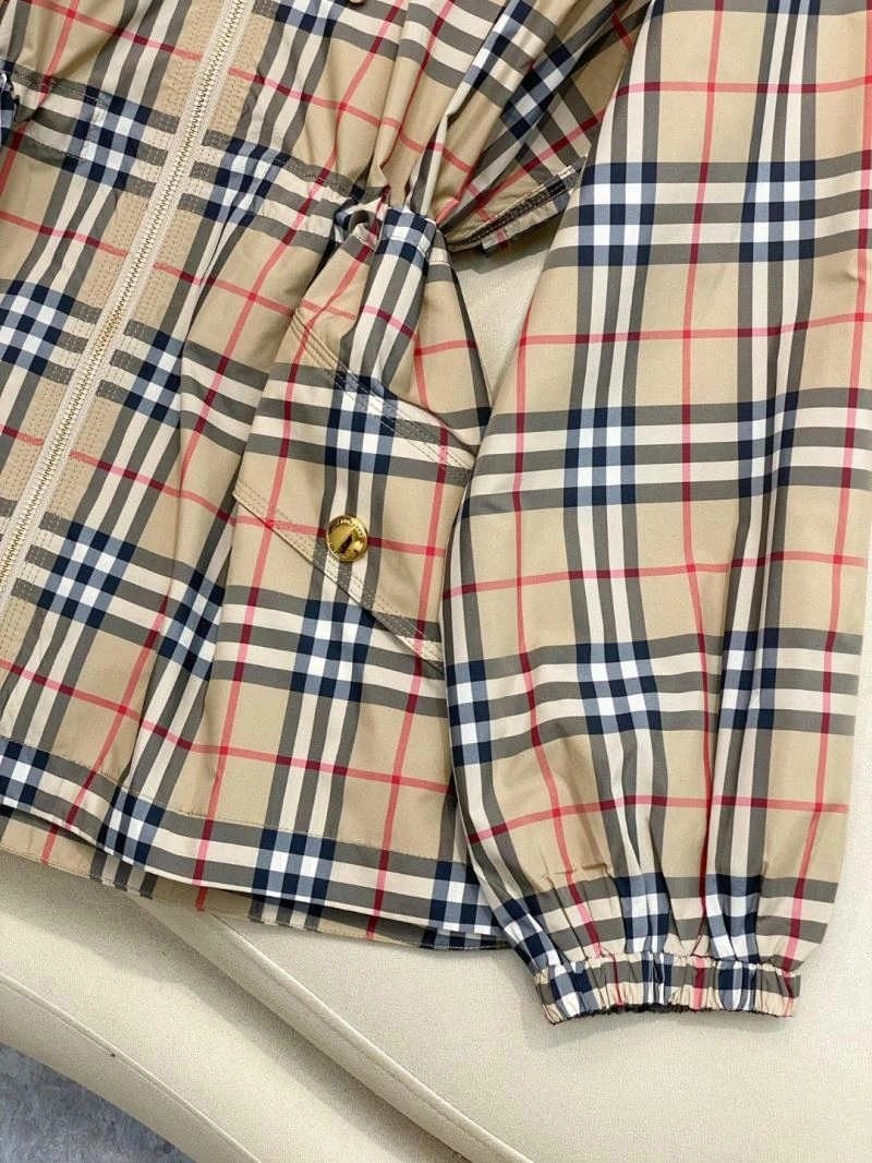 Accurate model Burberry Outwear