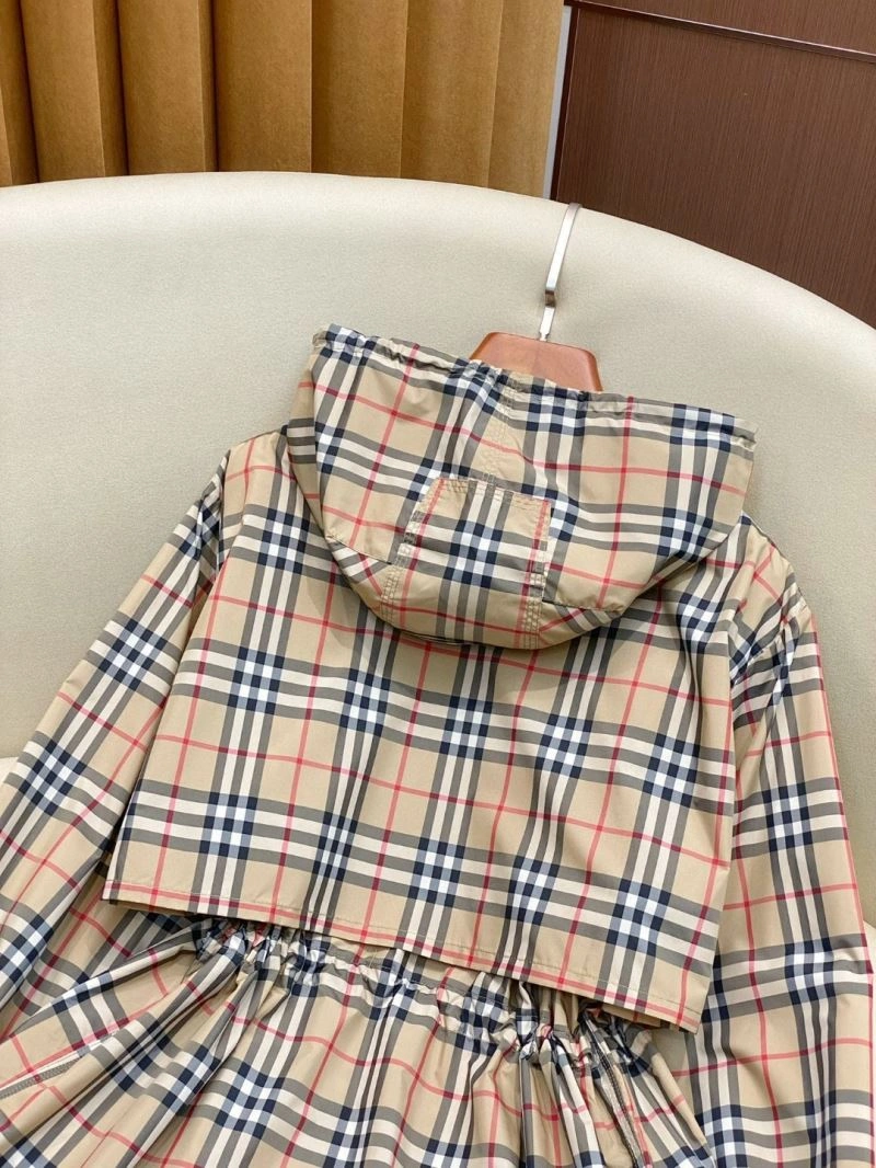 Accurate model Burberry Outwear
