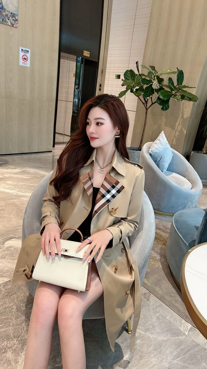 Inexpensive Burberry Outwear