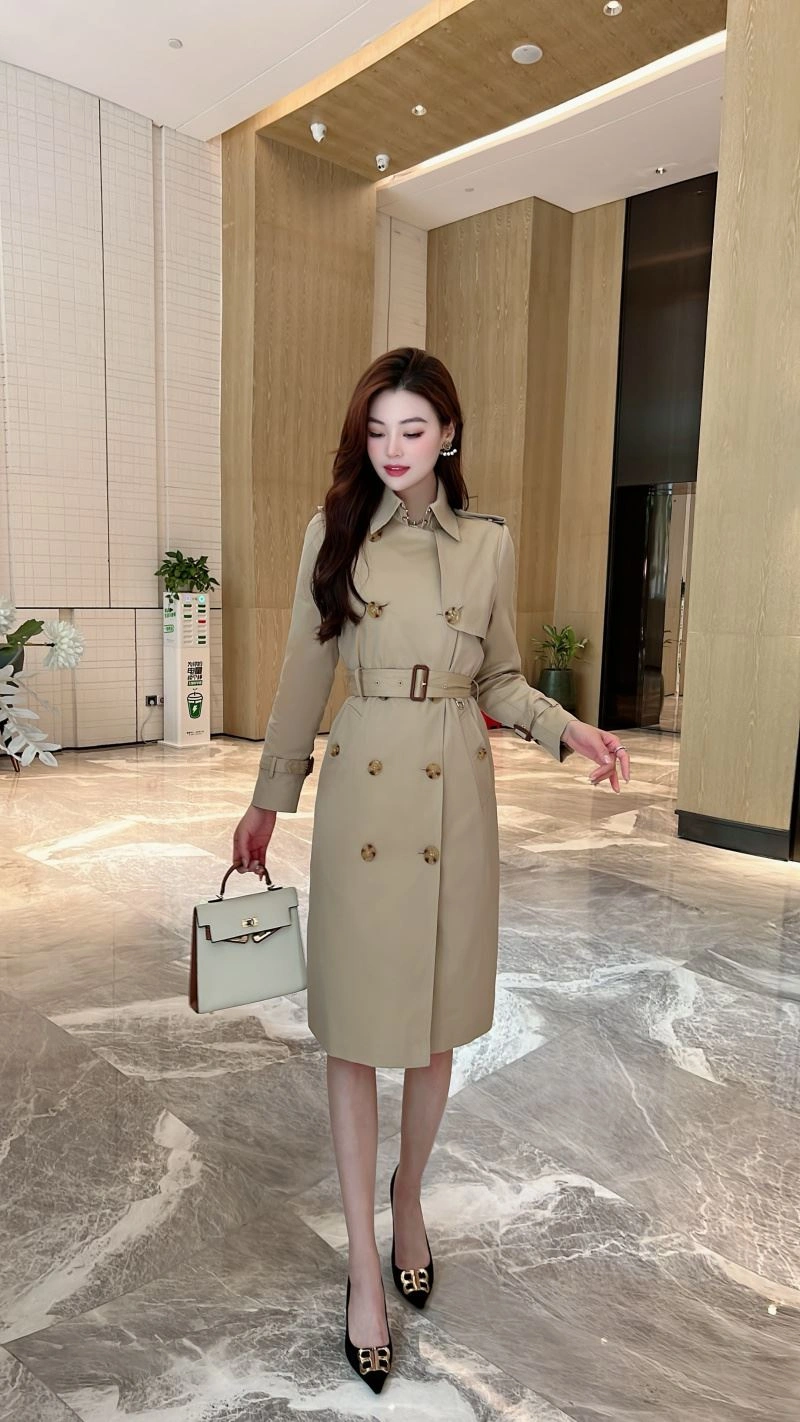 Inexpensive Burberry Outwear