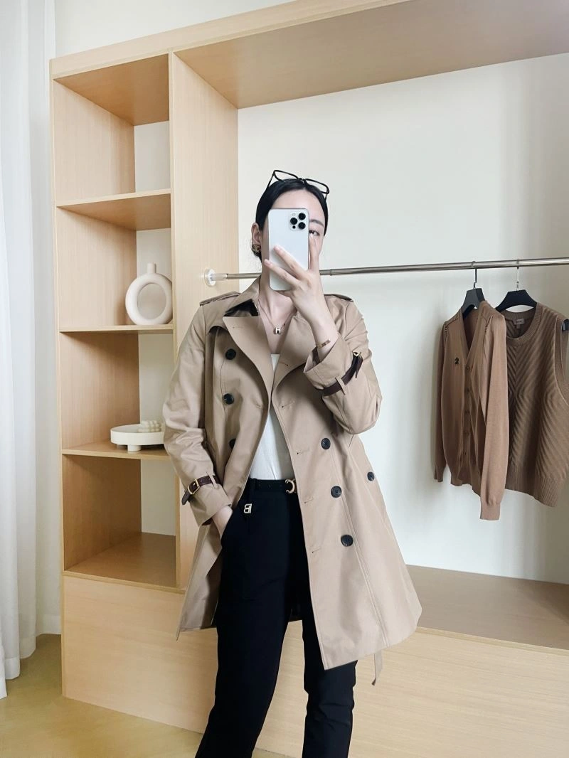 Legit Burberry Outwear