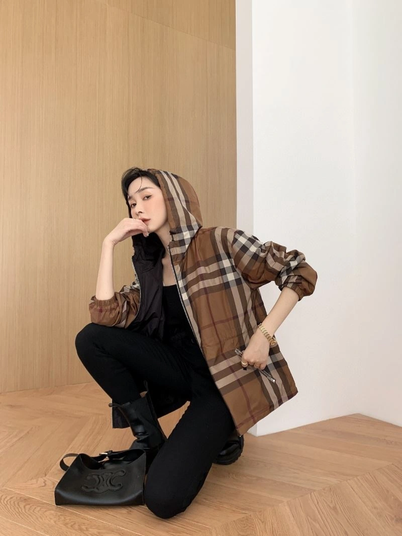 Low-cost Burberry Outwear