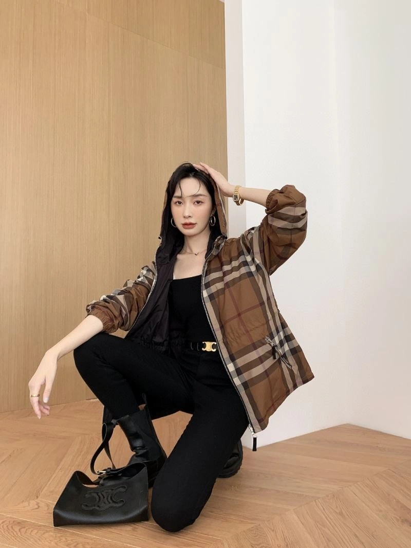 Low-cost Burberry Outwear