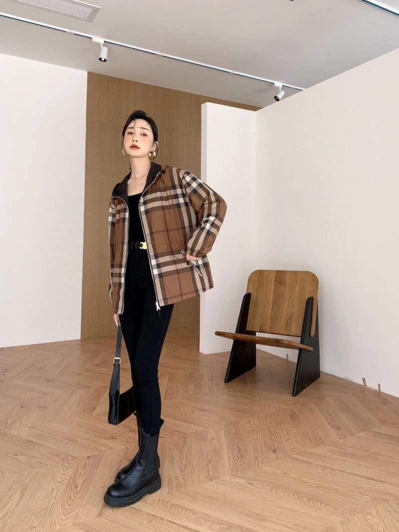 Low-cost Burberry Outwear