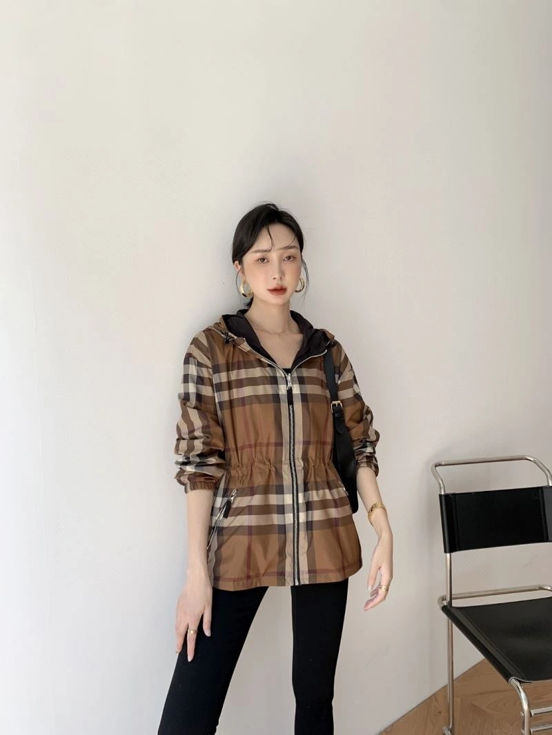 Low-cost Burberry Outwear