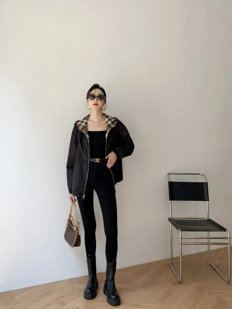 Low-cost Burberry Outwear