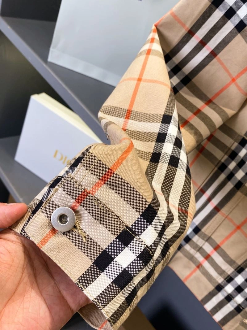 Brand-original Burberry Outwear