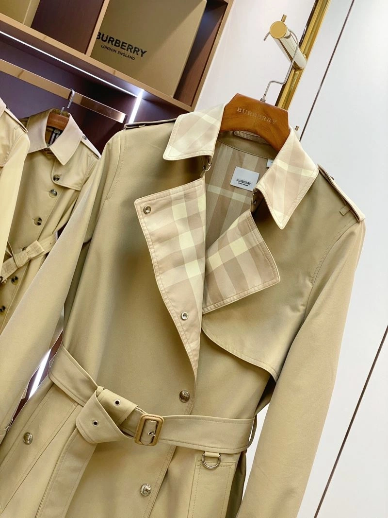 Accurate model Burberry Outwear