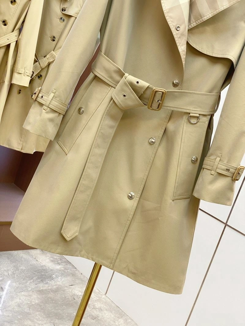 Accurate model Burberry Outwear