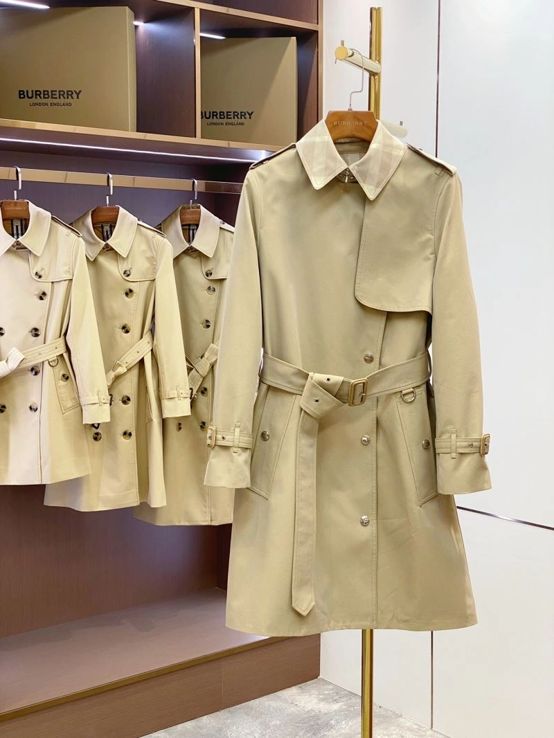 Accurate model Burberry Outwear