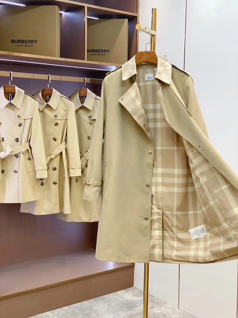 Accurate model Burberry Outwear
