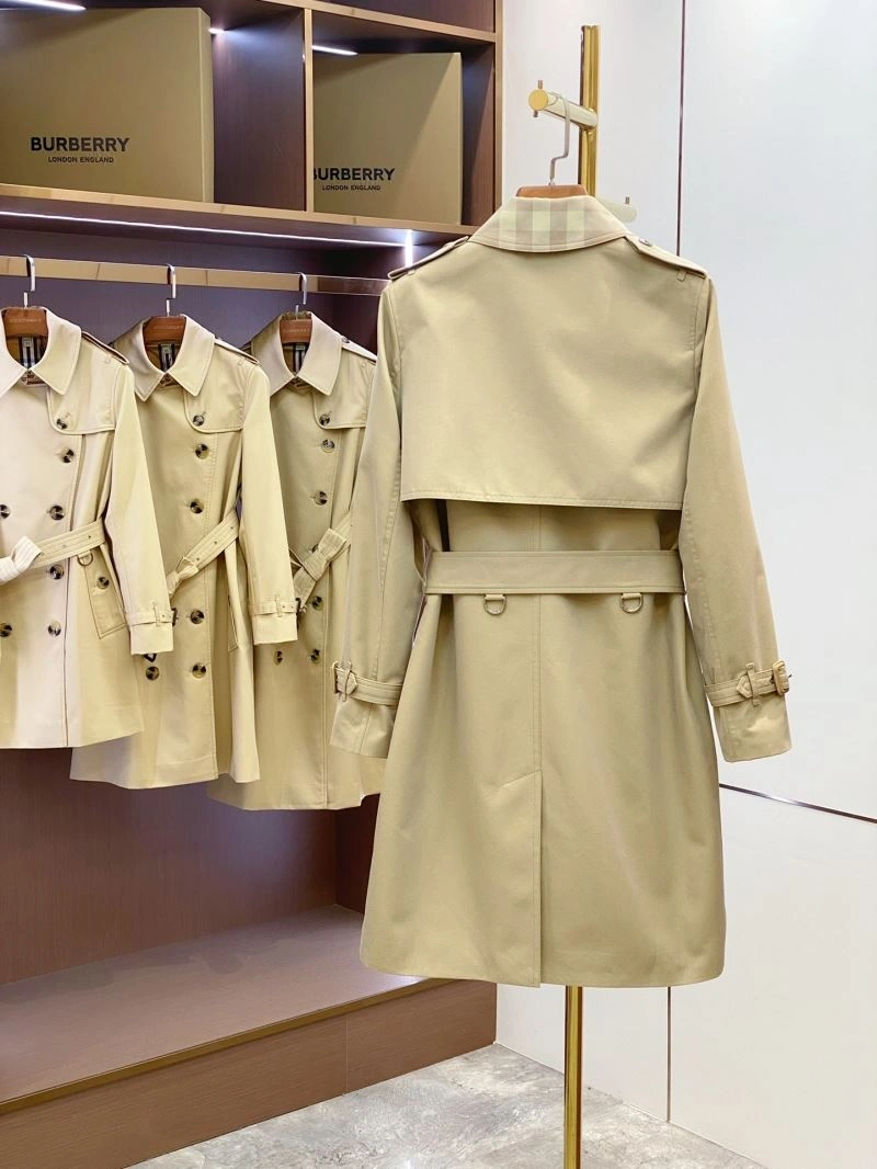 Accurate model Burberry Outwear