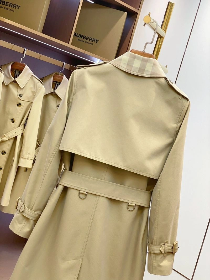 Accurate model Burberry Outwear